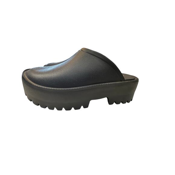 Sole Mates | Shoes | Sole Mates Nwot Black Platform Clogs Sz 8 Chunky ...